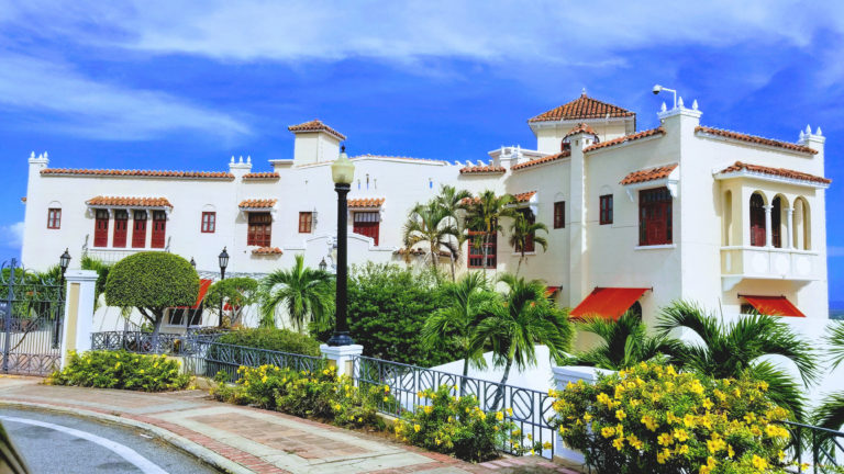 Fincas sirviendo el área sur de Puerto Rico - Loco de Contento